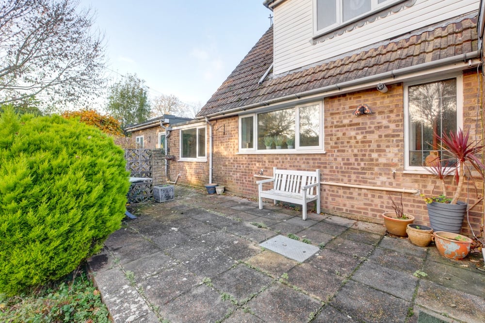 Property Details for Ingrams Way: Hailsham East Sussex BN27 3NP - Crane ...